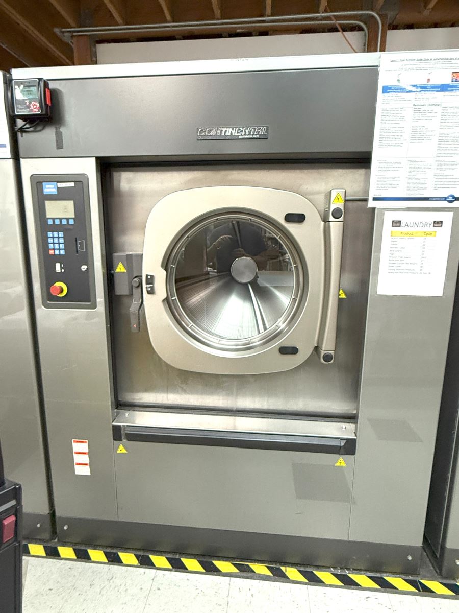 Girbau 130 Lb., EH130I2102111000, Open Pocket Washer Extractor | RW Martin